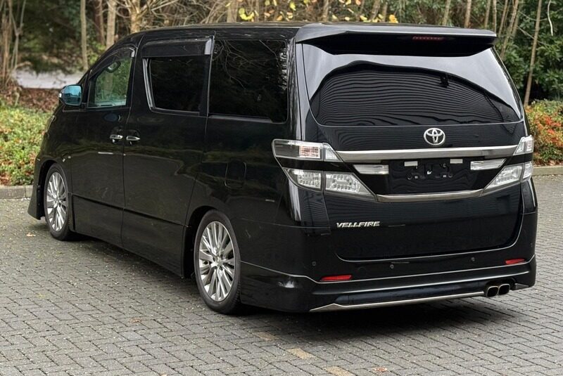 Toyota Vellfire Golden Eyes 2013 - South Coast Jap Autos