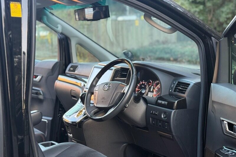 Toyota Vellfire 2014 Golden Eyes 2 - South Coast Jap Autos